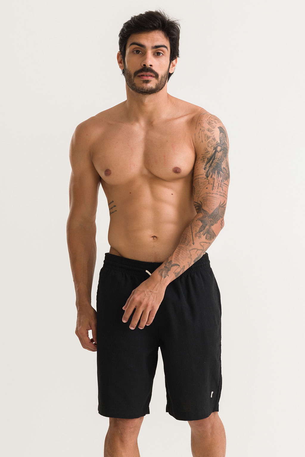 SHORT LONGO ADULTO LINHO 55% VISCOSE 45%LINHO PRETO - Rota do Mar